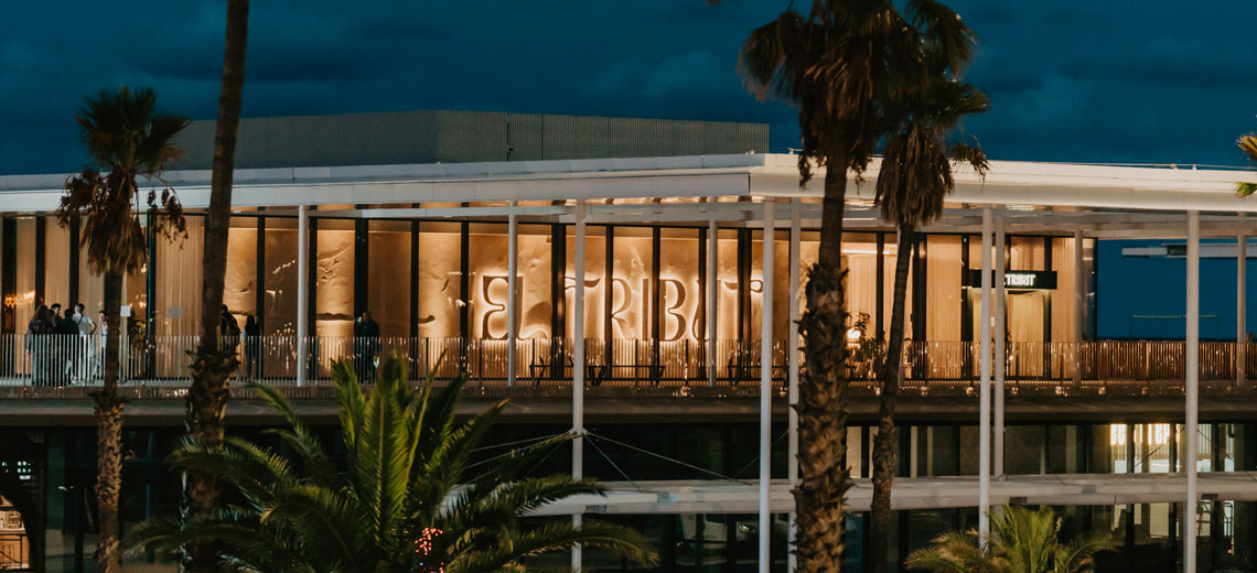 Colores y curvas: Park Güell, un paseo para los sentidos | El Tribut